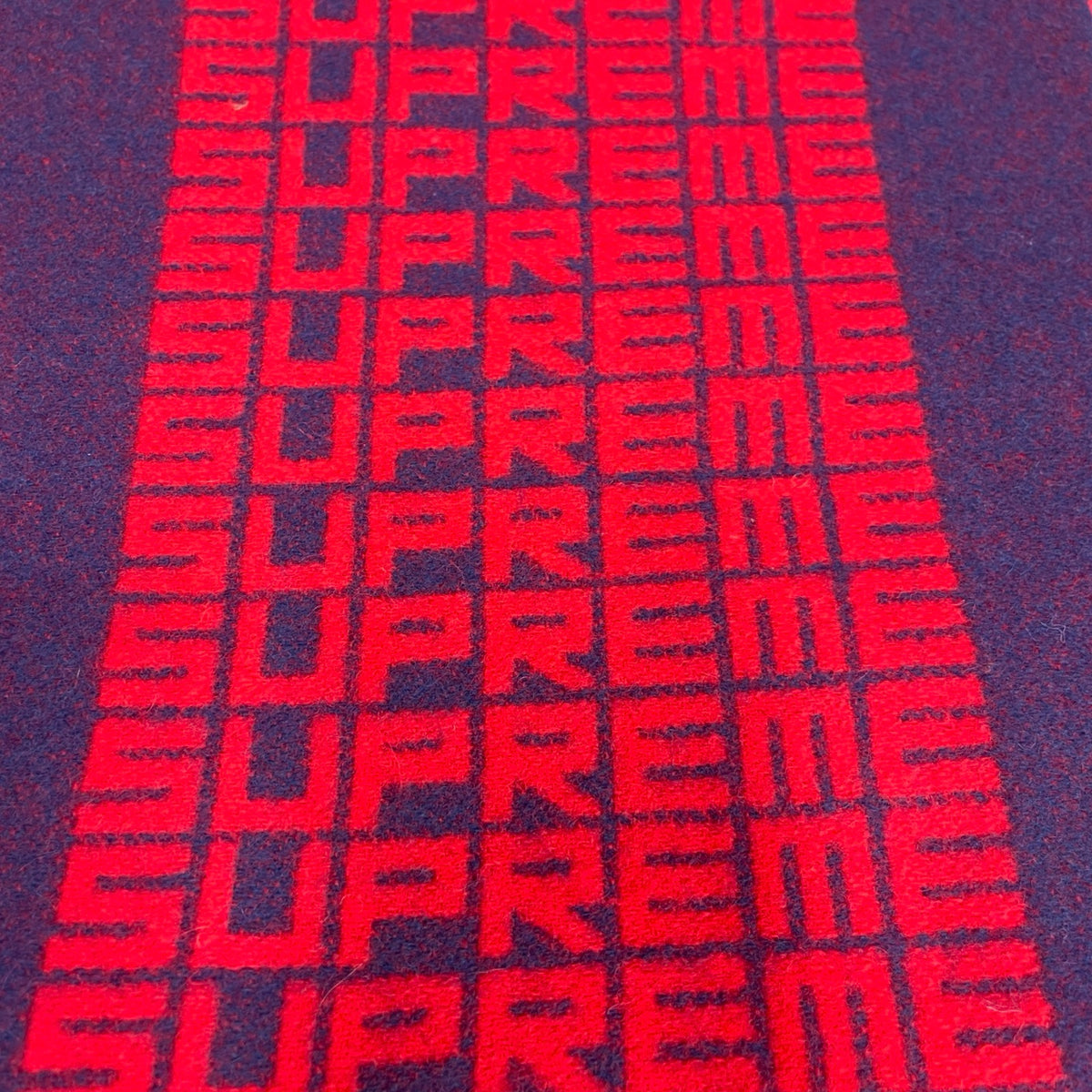 Supreme 2018AW Logo Repeat Wool Scarf – MEMENTOS ONLINE SHOP
